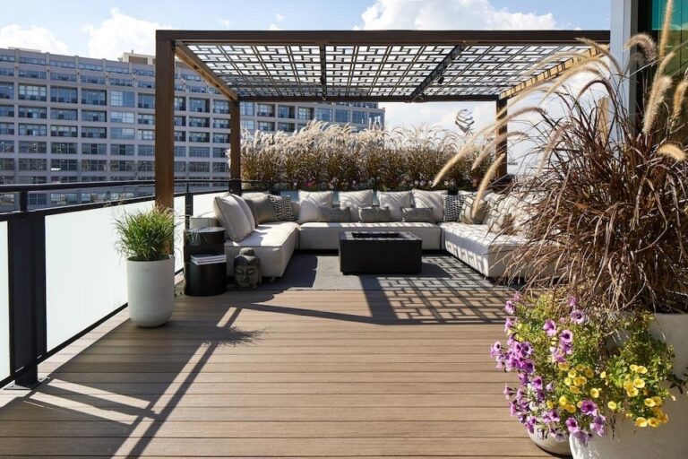 Best Rooftop Decking Trends in Boston, Massachusetts, for 2024