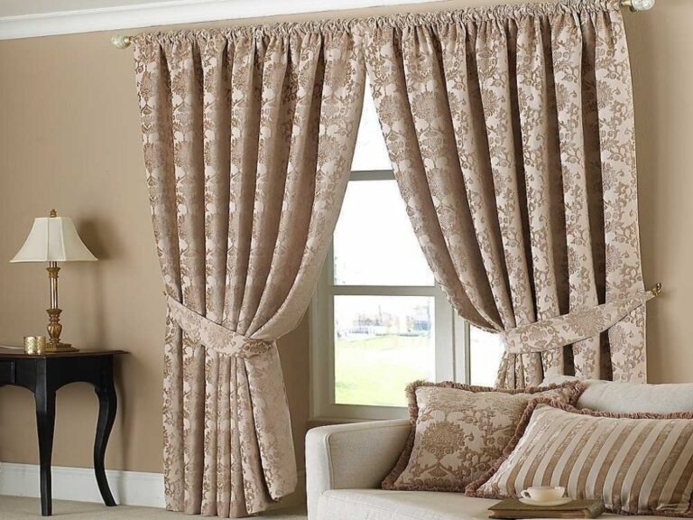 Colors of Curtains: How to Choose the Best One to Fit Your Home