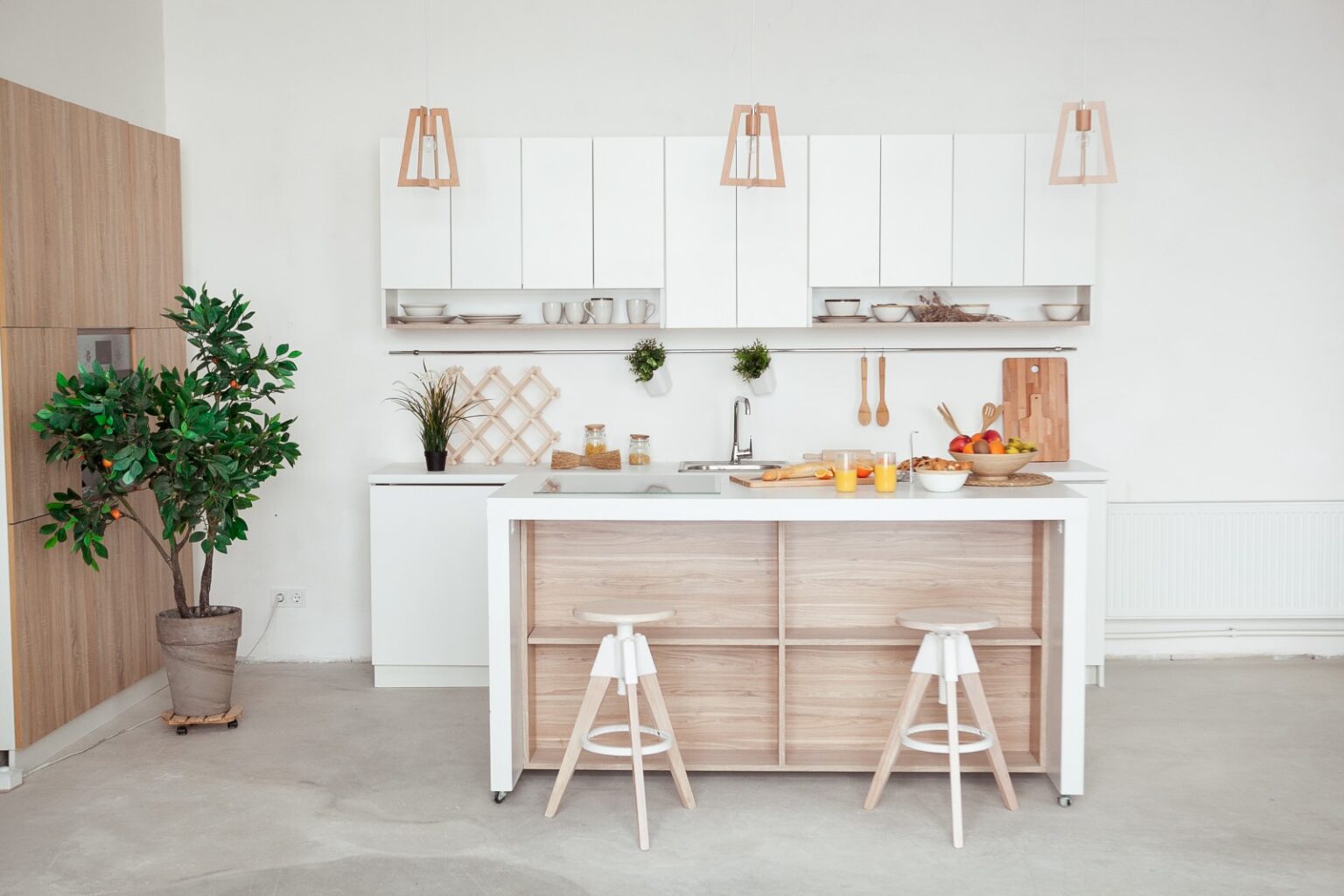 Maximizing Small Kitchen Spaces: Tips and Tricks for an Efficient ...