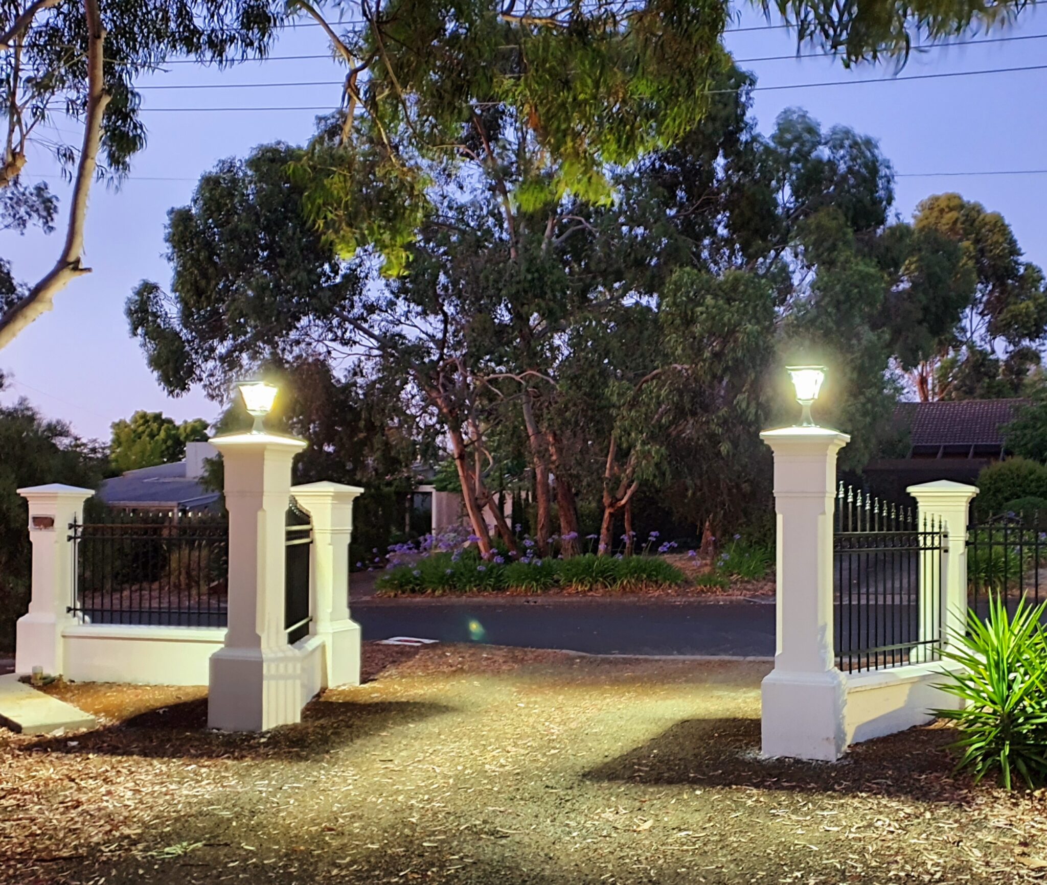 Sustainable and Stylish: Solar-Powered Lights for a Welcoming Entryway