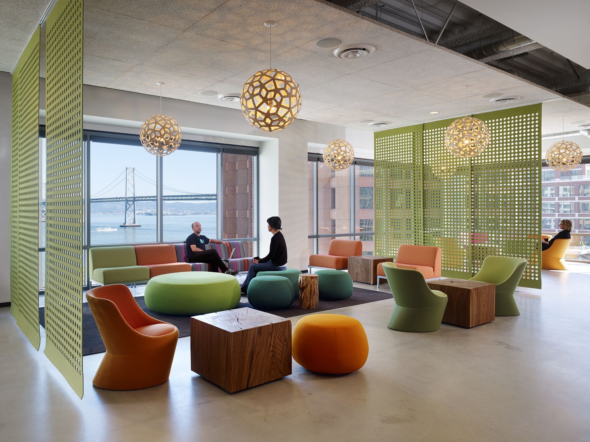 The Integral Role of Commercial Seating Products in Modern Architecture