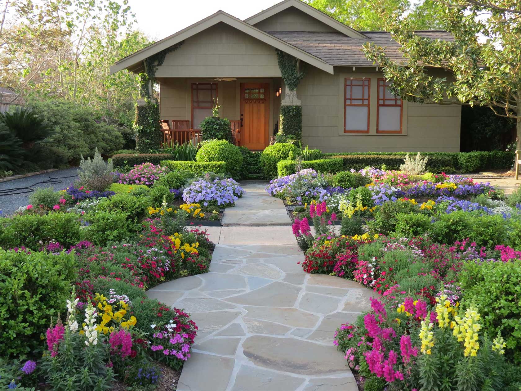 5 Awesome and Affordable Landscaping Tips to Transform Your Outdoor Space