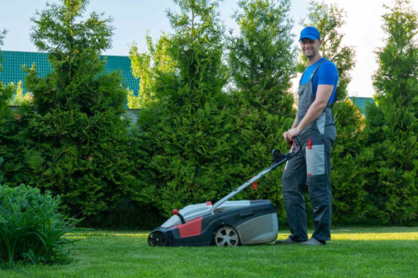 5 Benefits of Hiring Local Landscaping Service in Victoria, BC